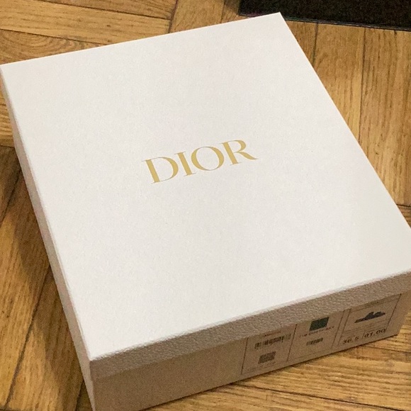 Dior | Accents | Large White Dior Box With Gold Metallic Lettering The ...